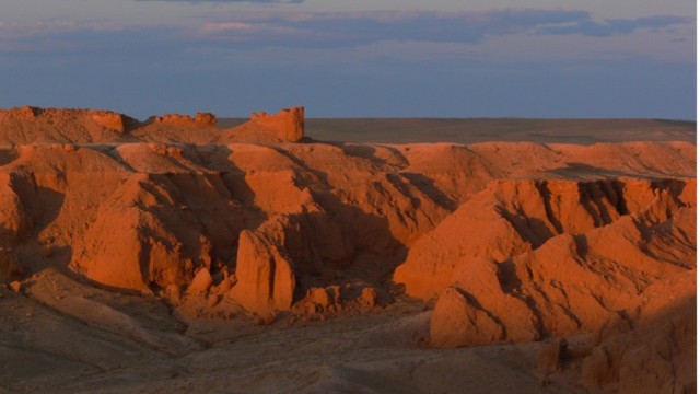 Mongolei - Wüste Gobi - einsame Steppe und Wüstenlandschaften iim Land ...